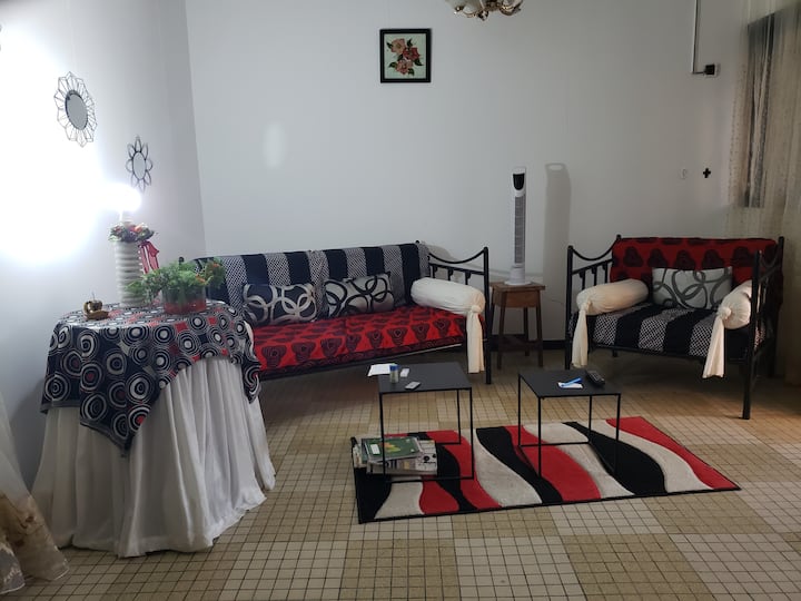 Maison De 3 Pièces Avec Jardin - Douala