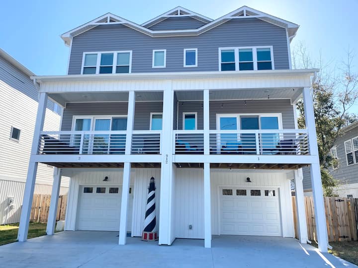 Spacious 4 Bd Home 1.1 Miles From The Beach - Carolina Beach, NC