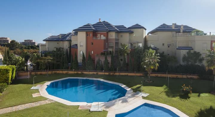 Spacious And Bright Apartment For Two Families - Benalmádena