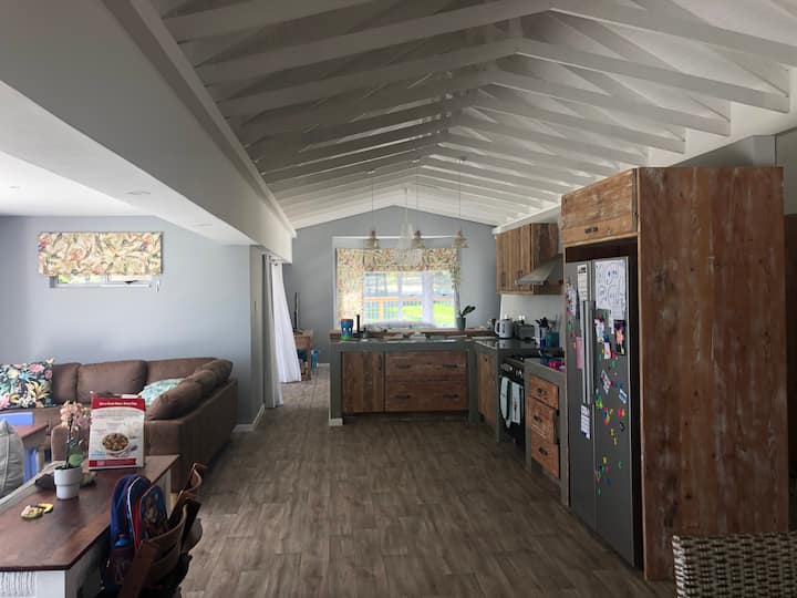 14 A Nahoon Crecent - East London