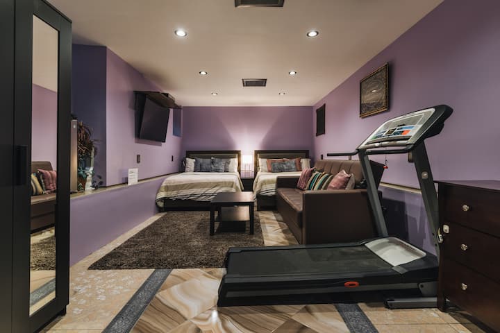 Bay Ridge Bklyn Entire Spacious Basement Apartment - New York City