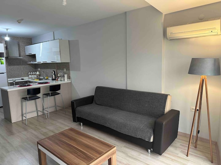 Cozzy Bright Apartment - Furnished 1+1 - Bornova