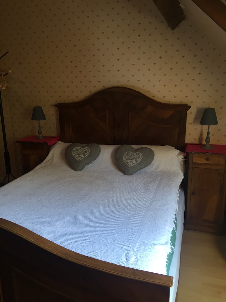 Chambre "Rouge-gorge" Maison Calme Avec Jardin - Vierzon