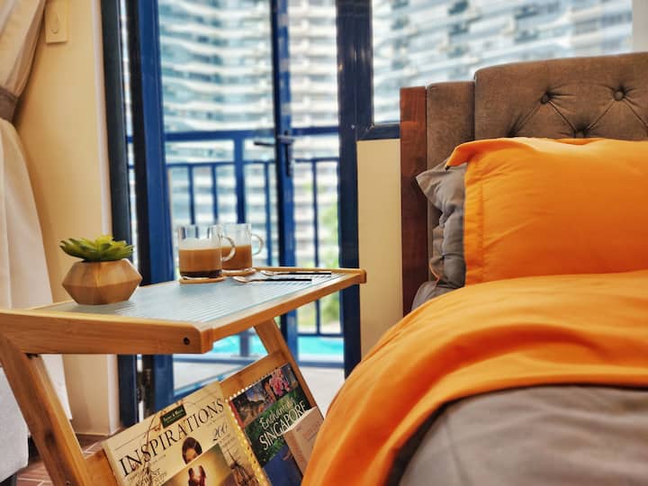 Modern Pool Facing 1br W/ Balcony Air Ayala Makati - Makati