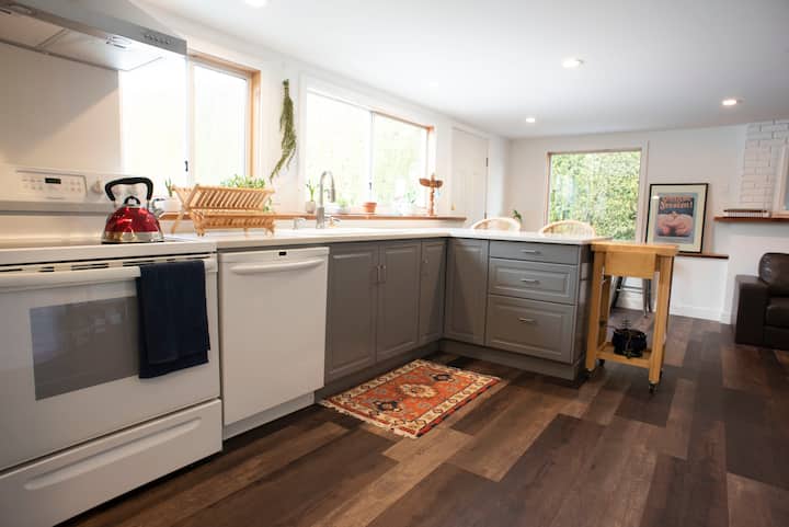 Bright Grdn Suite 300m Frm The Gorge/2 Km Frm Dt - Victoria, Canada