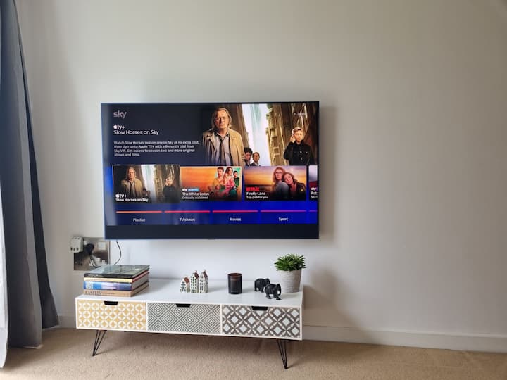 1 Bedroom Flat With Sofa Bed Sleeps 4 With Parking - Cardiff