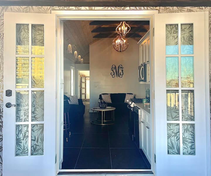 The Rockaway Retreat: Ocean Front & Spa - Rockaway Beach, NY