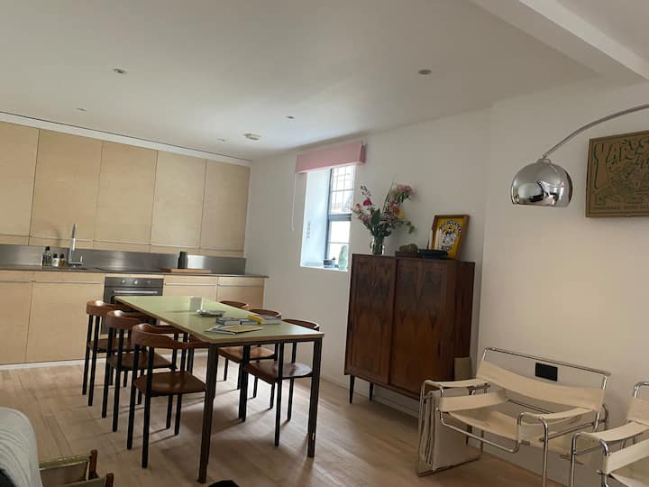 Modern House In Quiet Hackney Mews - London