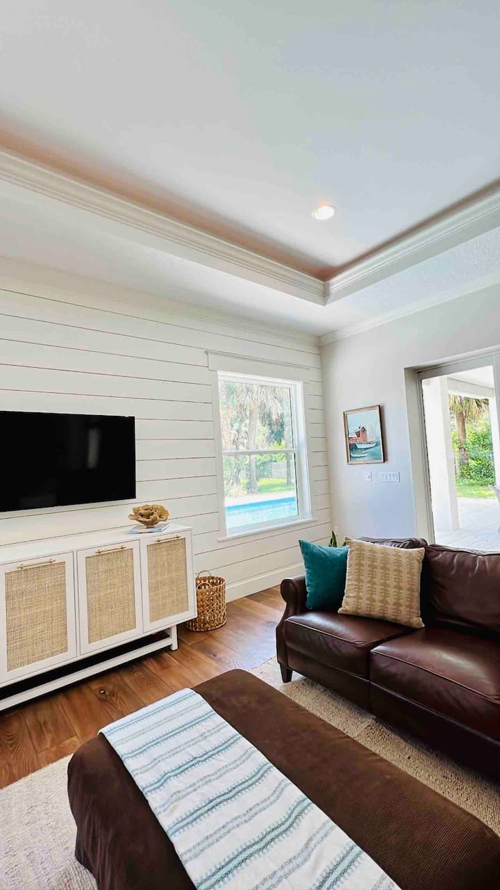Heated Salt Pool Luxury Home Steps To Ocean - Melbourne Beach, FL