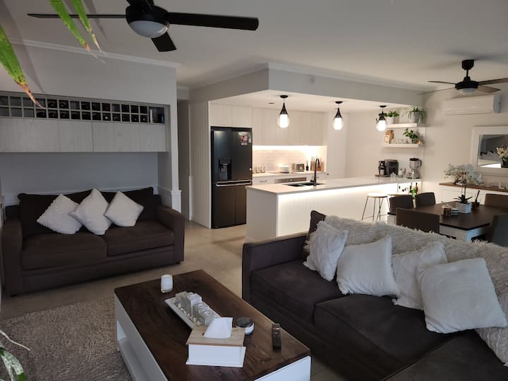 Newly Renovated Quite Boutique Apartment - Gold Coast