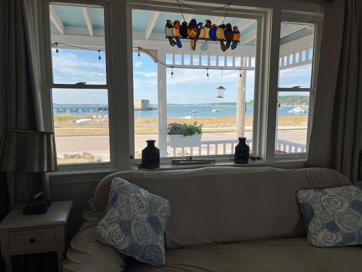 Relaxing Beachfront Cottage, 20min Ferry To Boston - Hull, MA