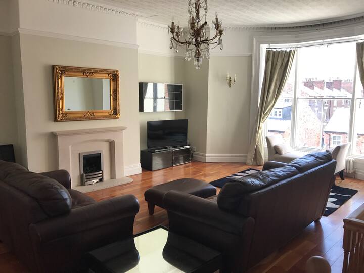 Stunning 2 Bed City Garden Flat, - Liverpool, UK