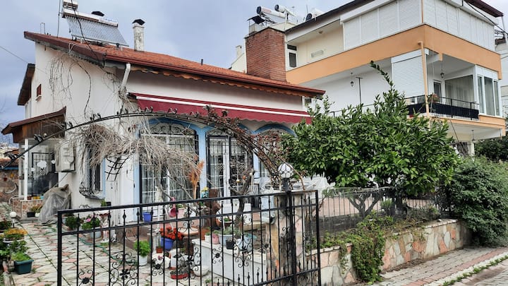 Denize 150 Metre ŞIrin Ev - Edremit