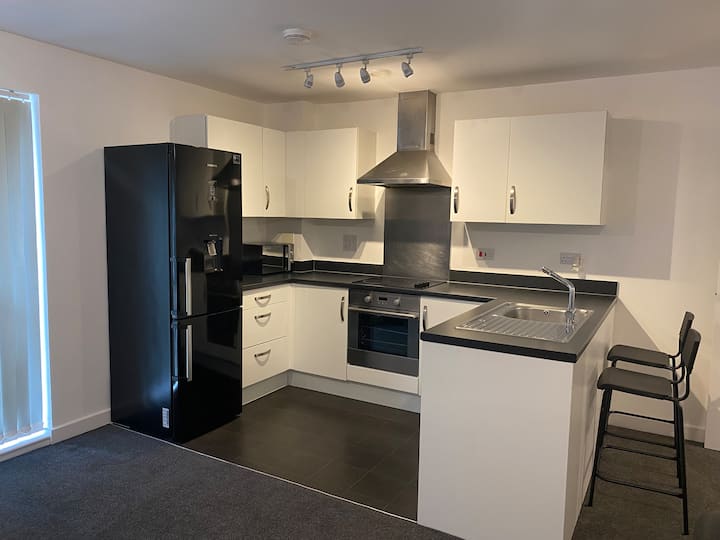 Newly Renovated Luxury 2 Bed Room Apartment. - Dagenham