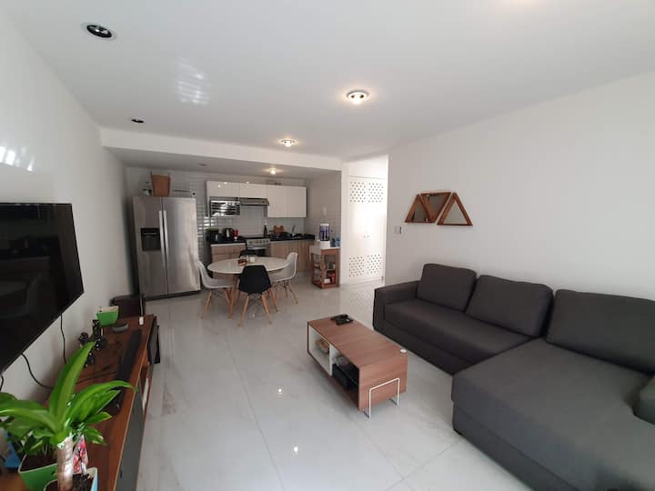 Cuarto Tranquilo Y Comodo/ Comfortable Quiet Room - Mexico City