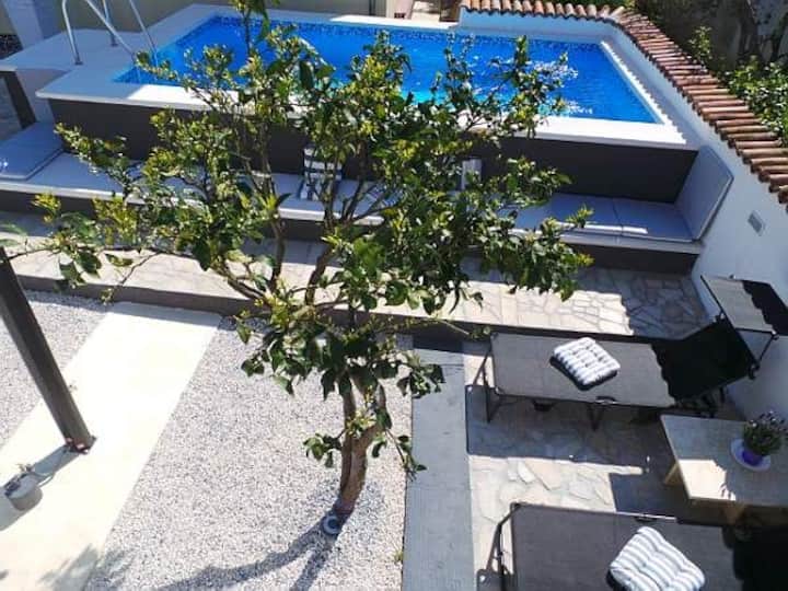 Spacious Modern Apartment With Pool - Istria