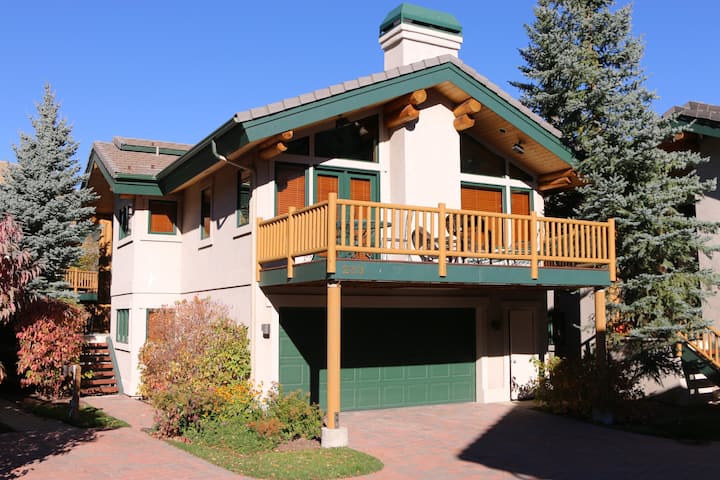 Walk To Warm Springs Lift / Watch Skiers From Lr - Ketchum, ID