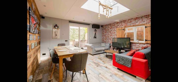 Private Cosy Cabin + Close To Tube 7hg - London, UK