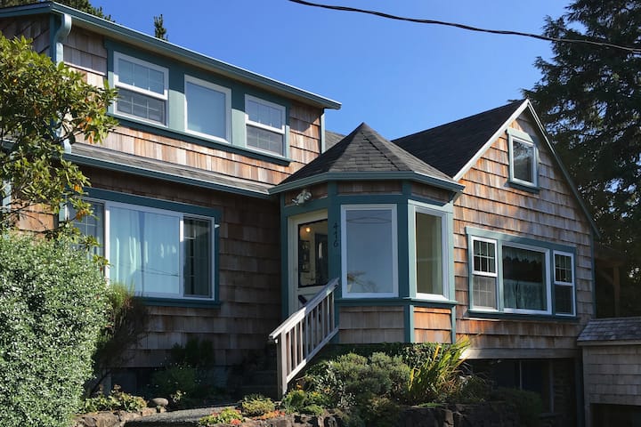 Serendipity - Manzanita, OR