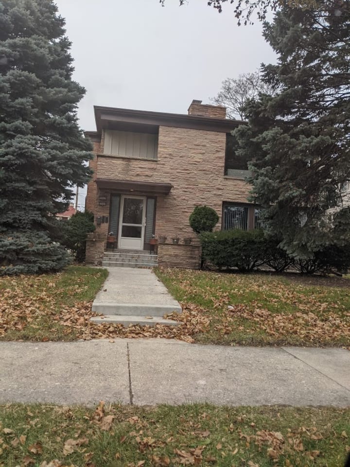 Superior Comfort & Great Location - Milwaukee