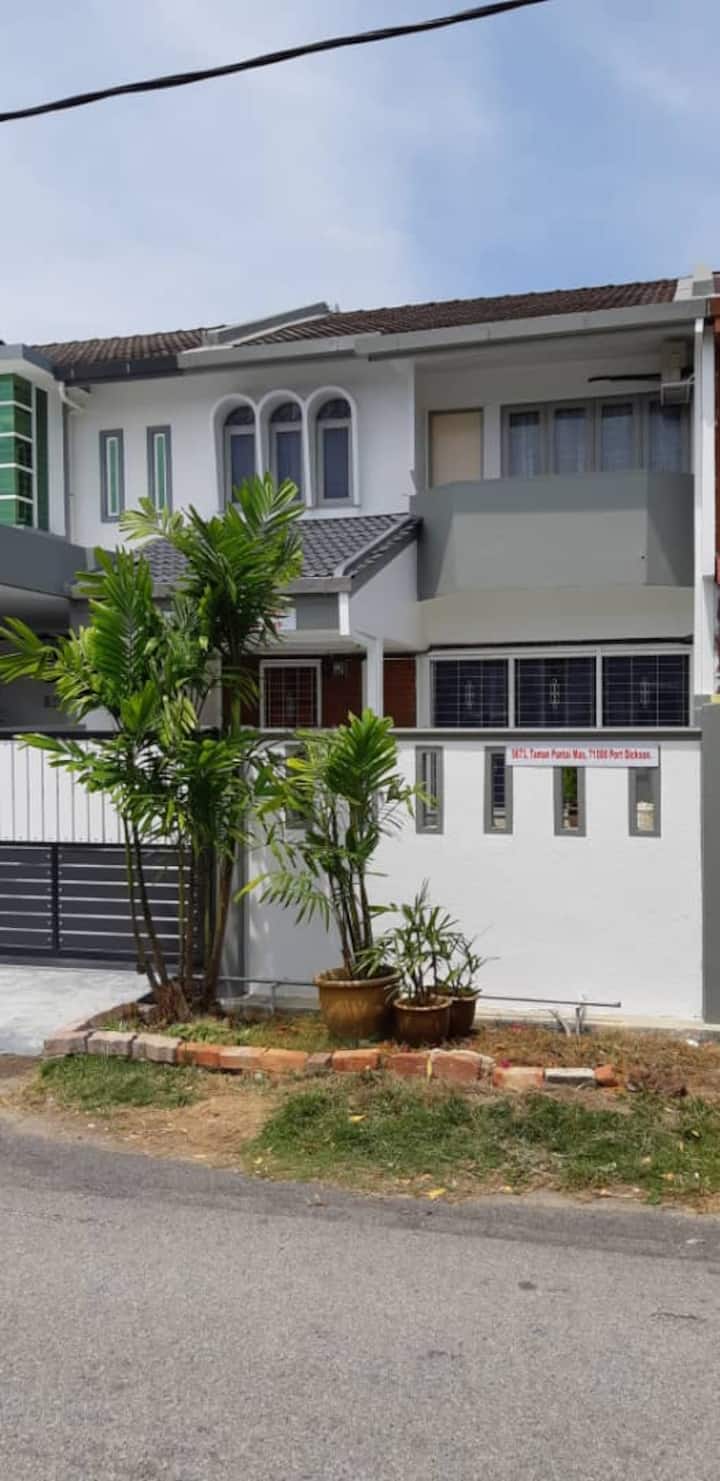 Port Dickson Homestay D'pantai - 波德申