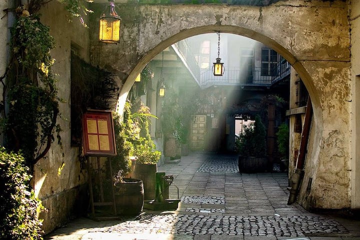 Magic Courtyard In The Heart Of Jewish District 2 - Krakau