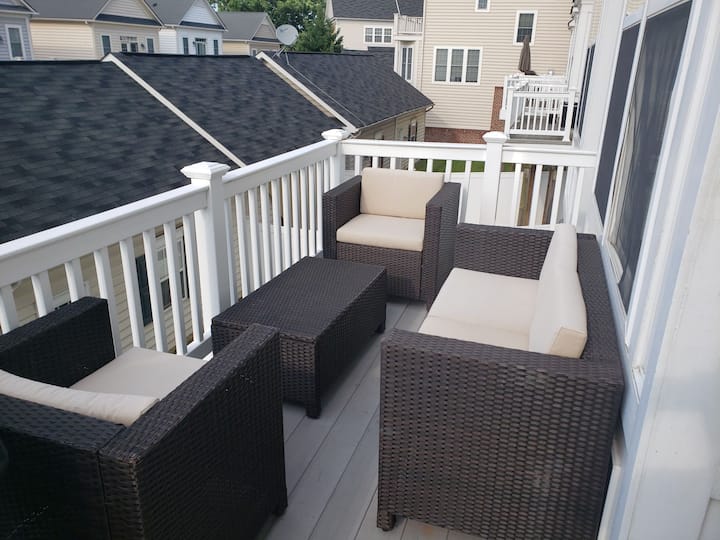 Quiet 3br Home, Fireplace, Deck & Fast Wifi - Gaithersburg, MD