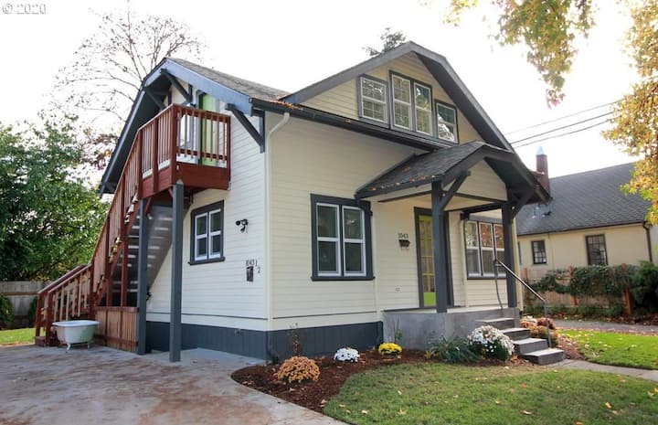 Parkside Vintage Bungalow - Eugene, OR