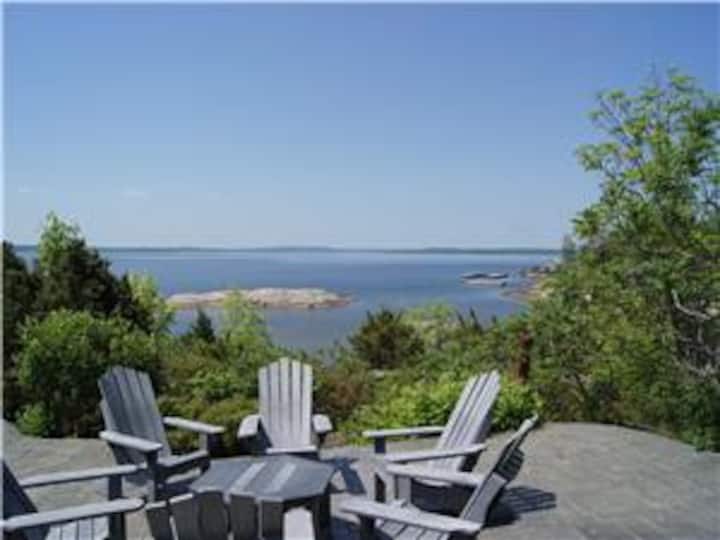 Spectacular Georgian Bay Cottage - Midland