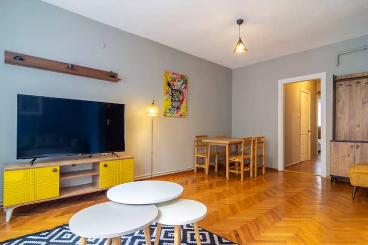 Spacious 2bed Apt In Cihangir Taxim - Estambul