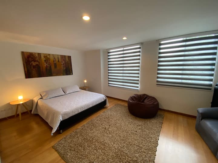 Apartamento En Zona Exclusiva De El Poblado - Medellín