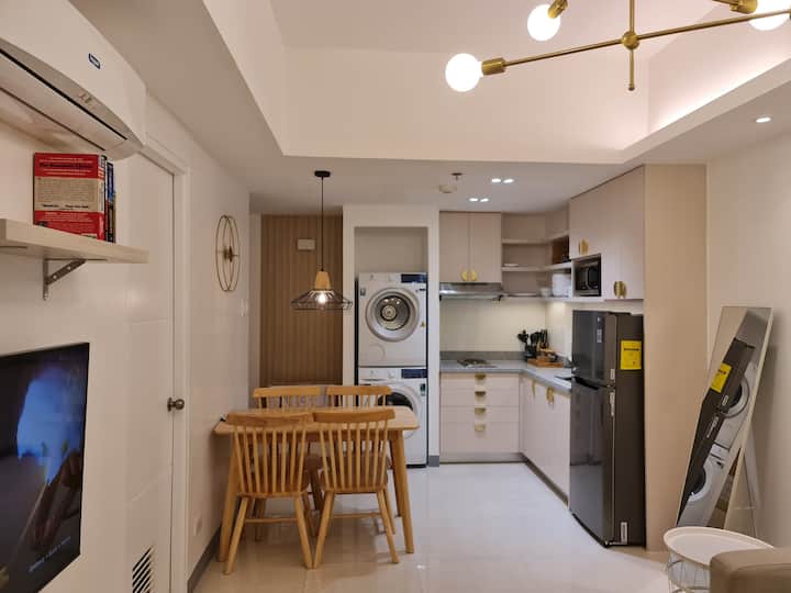 Cozy H 1br Salcedo Makati Balcony Dryer Washer - Manila