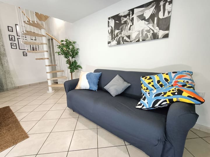 Appartamento Al Centro Storico
A Casa E Cardetella - Naples