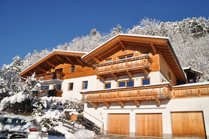 Ferienhaus Chalet Schlossblick - Schwaz