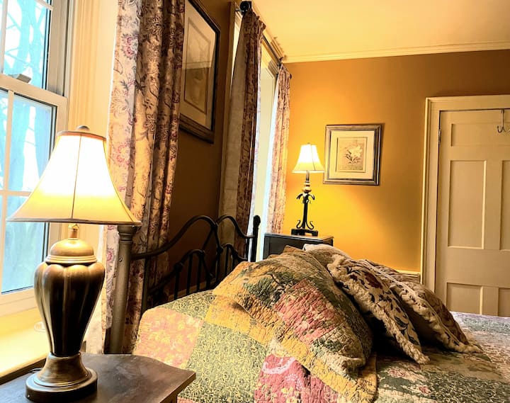 Birch House •Tranquil Views • Cozy Autumn Getaway• - Lewisburg, PA
