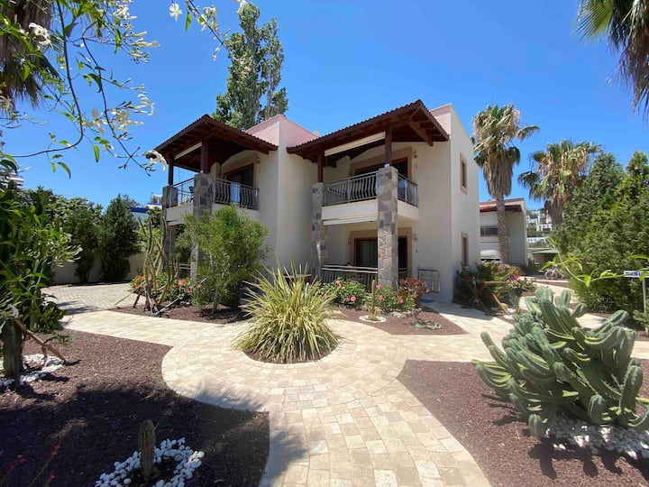 Denize 35 Metre Küçükbük Düz Ayak | Internetli - Gündoğan