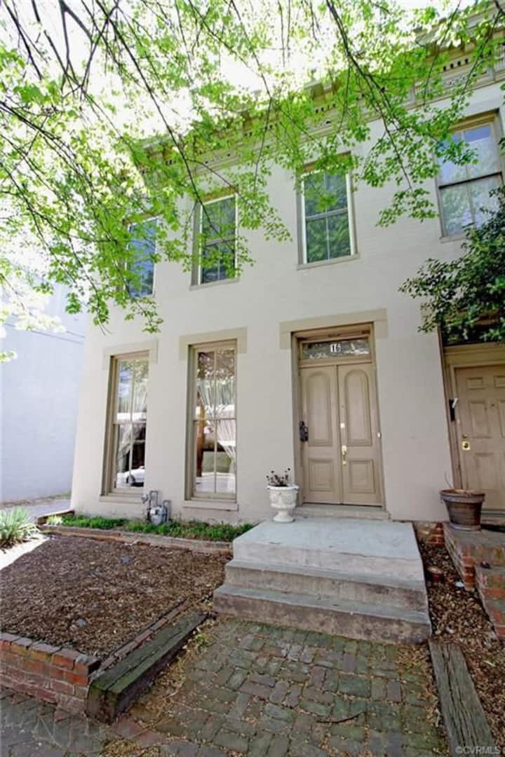 Fan-tastic 2 Bedroom - Furnished Historical House - Richmond, VA
