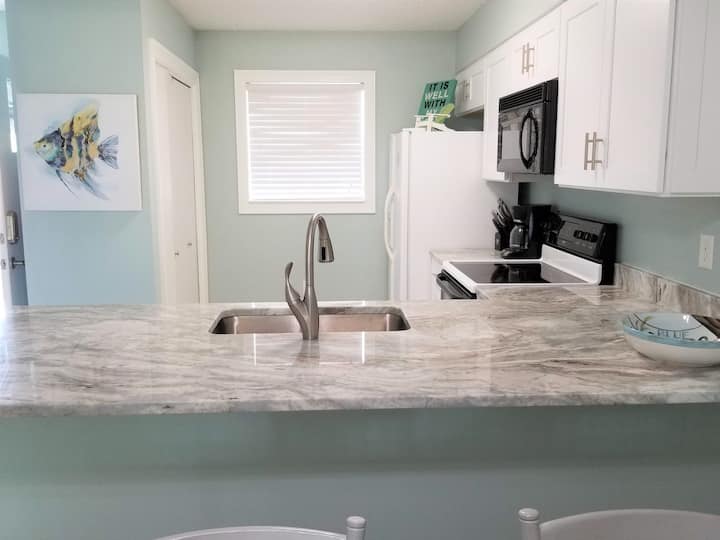 Summerhouse *2br/2.5ba *5 Min Walk To Beach *Pool! - Miramar Beach, FL