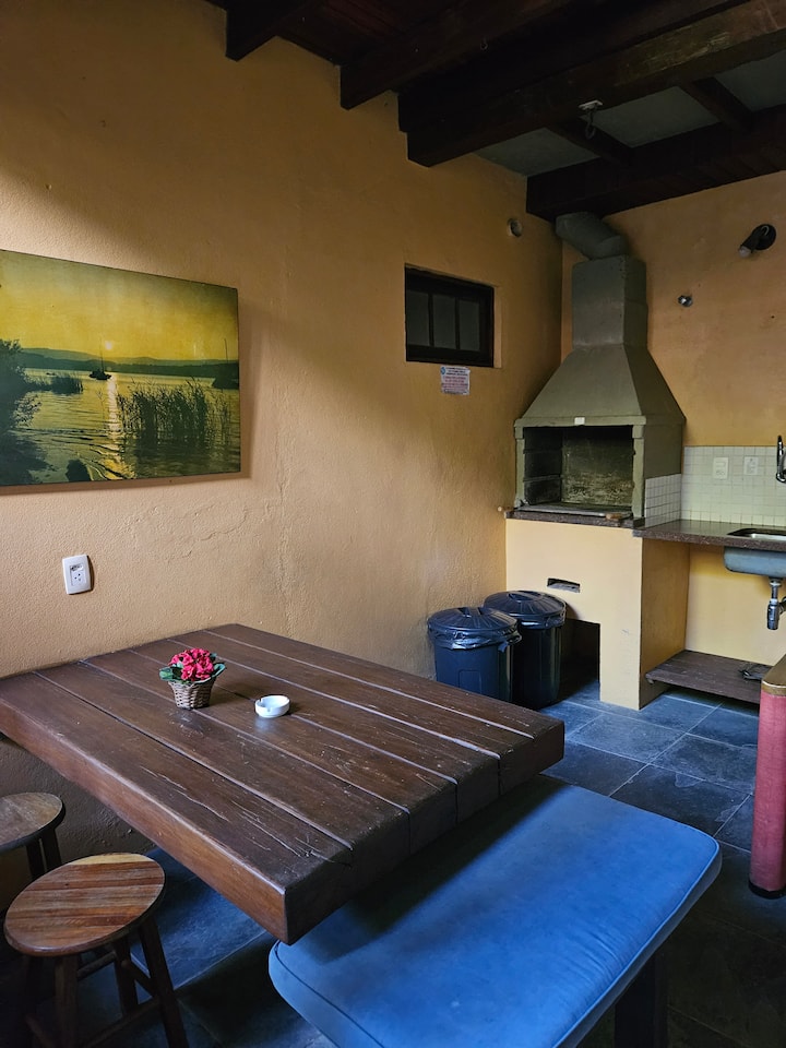 Chalé Rústico Nº4 Com Suíte E Churrasqueira - São Sebastião