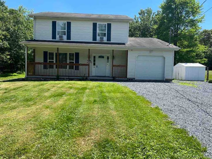 Home In Albrightsville - Pocono Mountains, PA