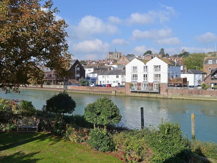 Arundel, Nr Goodwood: River/garden/castle/parking - Arundel