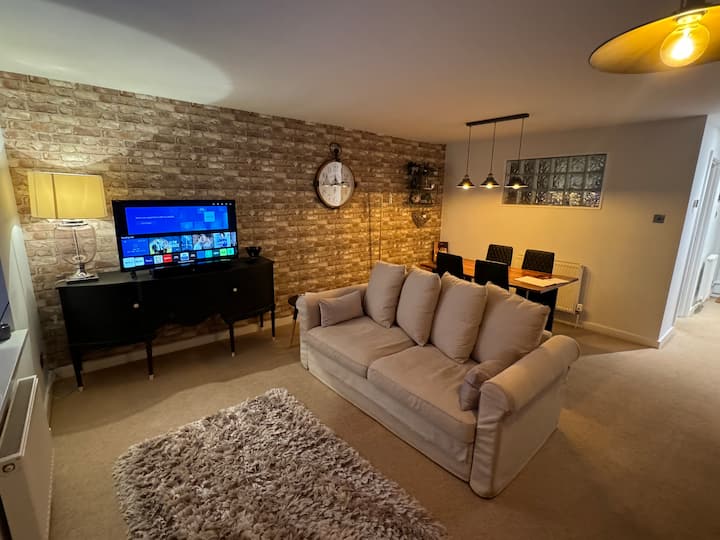 Town House Near City Centre & Uni With Parking X 2 - Exeter