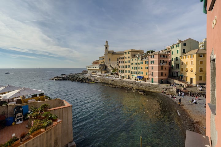 On The Sea, Near The Centre (Citra 010025-lt-0502) - Genua
