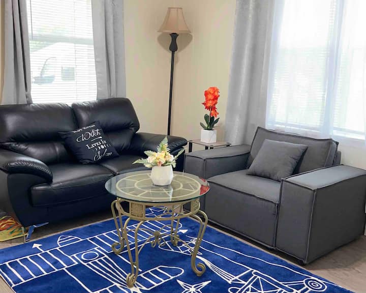 Cozy Cottage In Downtown Biloxi - Biloxi, MS