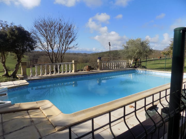 Gite à L' éTage Ferme Rénovée Avec Piscine - Saint-Gaudens