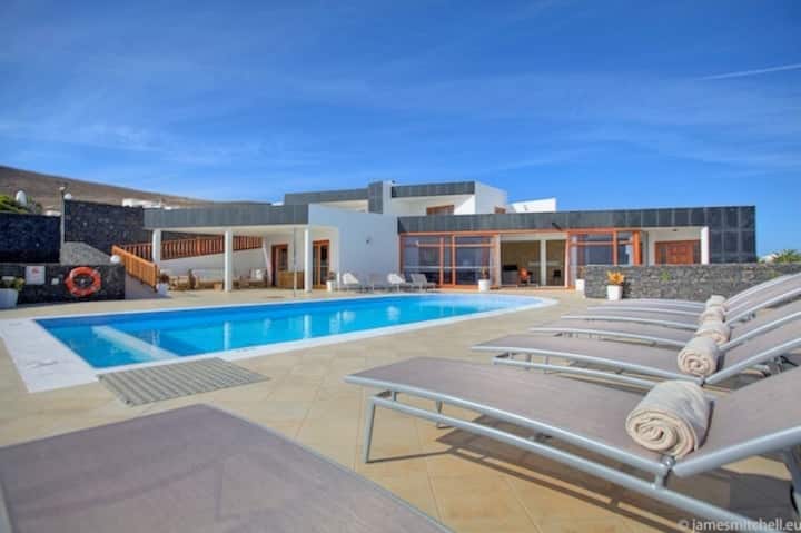 Villa Las Perdices, Fabulous Luxury Villa + Annex - Lanzarote