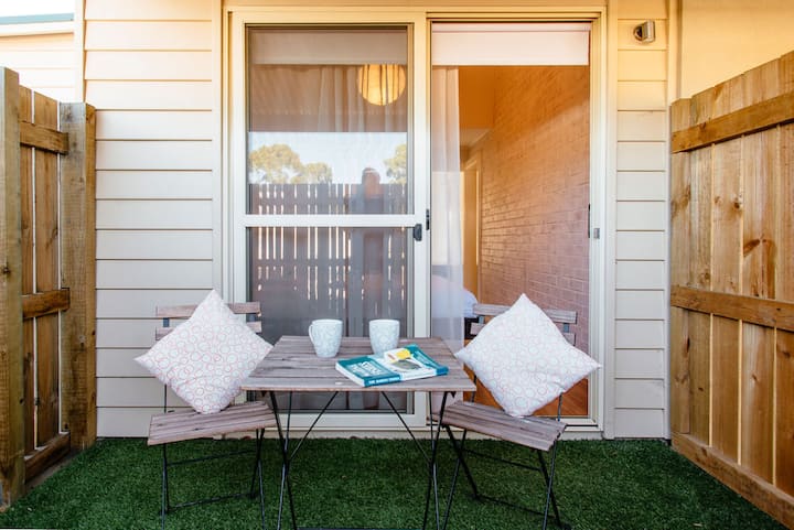 Cosy Corner - Self Contained Private & Quiet Space - Dunsborough