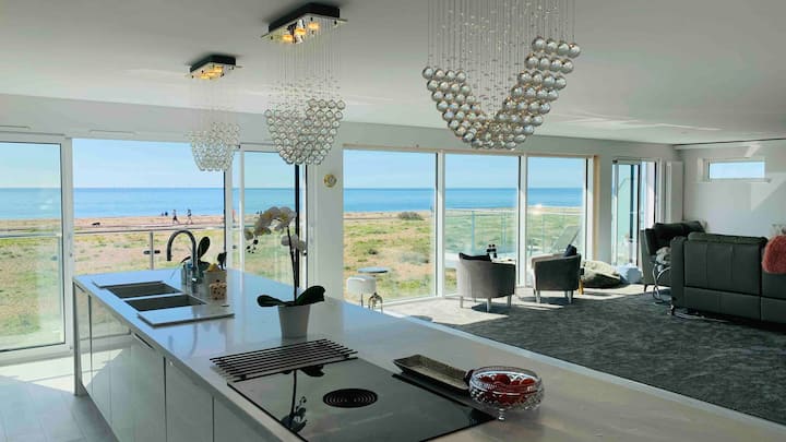 Seaside Place On The Beach, 5 Ks Beds, Hot Tub/bbq - Brighton and Hove