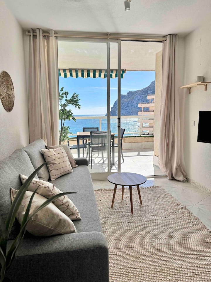 Seafront Apt. W/ Amazing Views - Calp