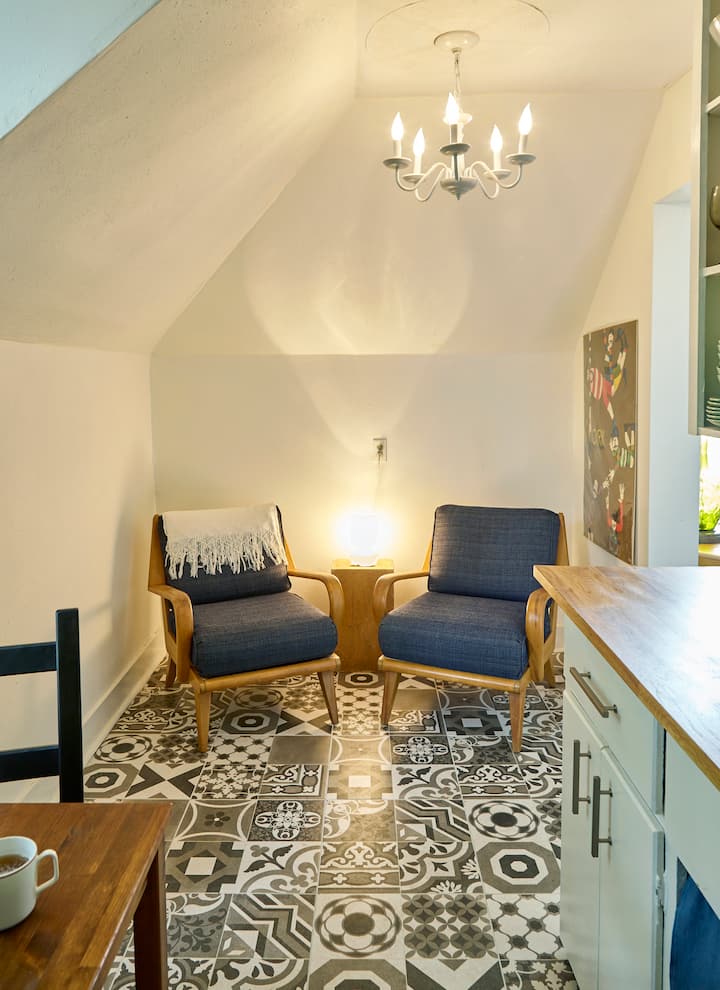 Romantic Historic Carriage House~near World Cup - Fort Worth, TX